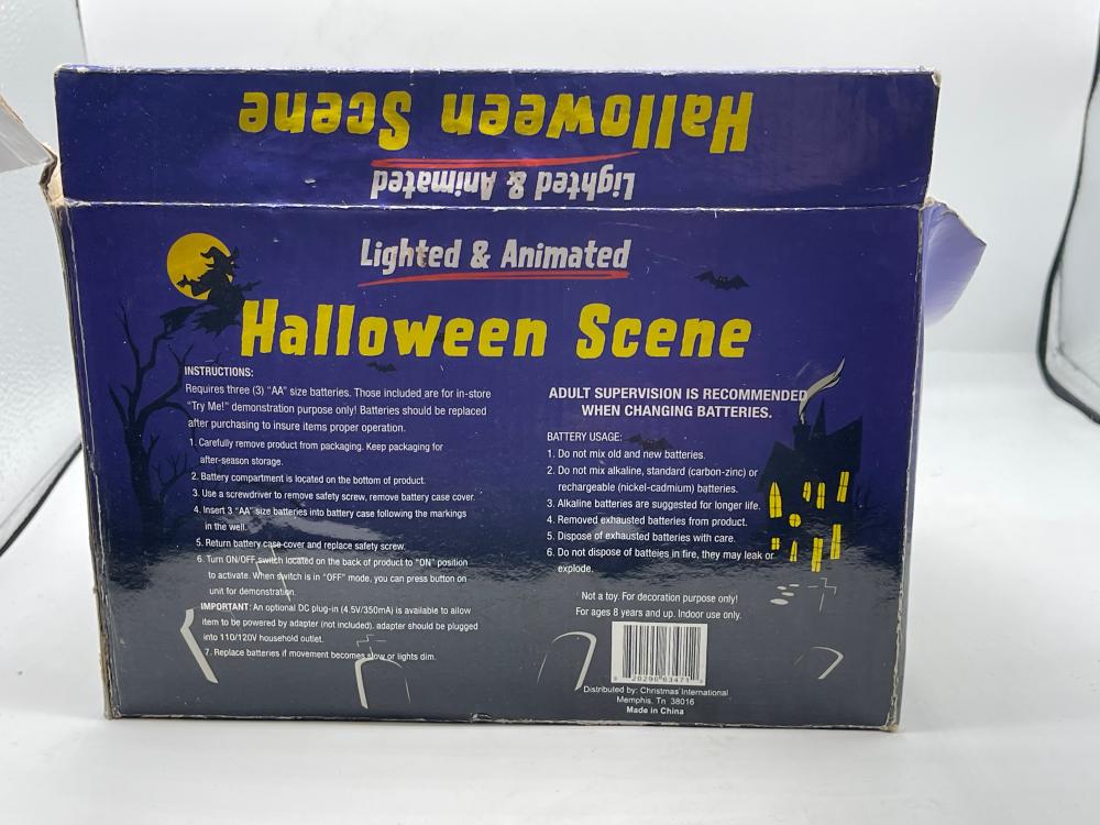 Lot - Animated and Light Up Halloween Display