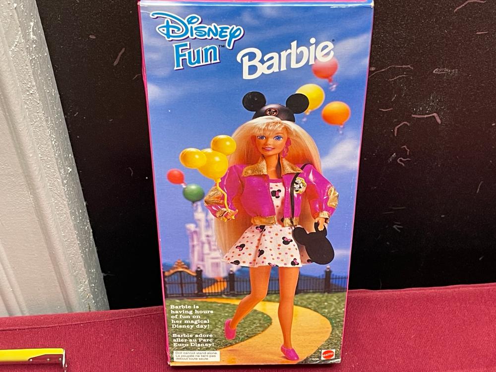 Lot - Disney Fun Barbie