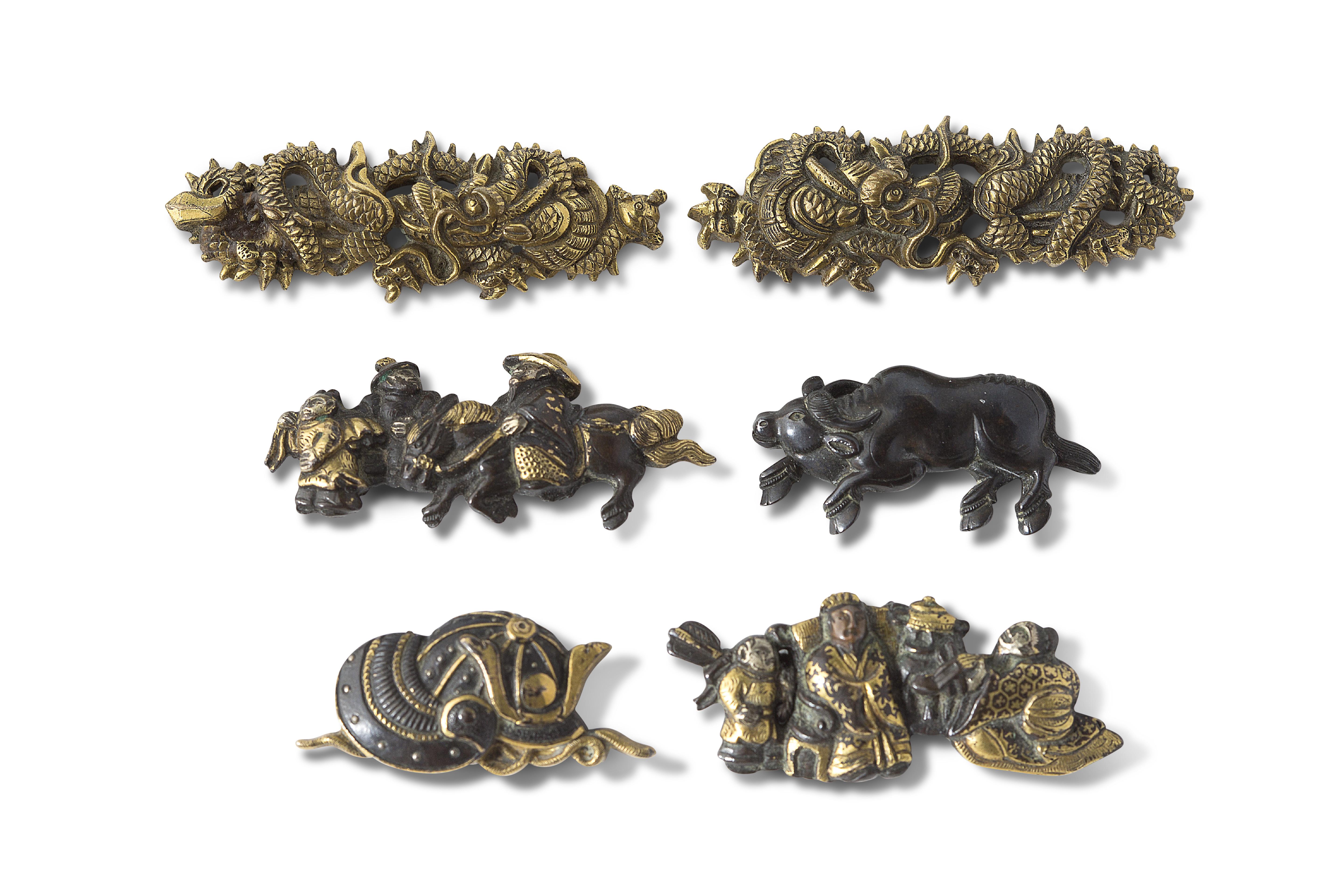 At Auction: JAPON ÉPOQUE EDO (1600-1868), Set of six menuki among which ...