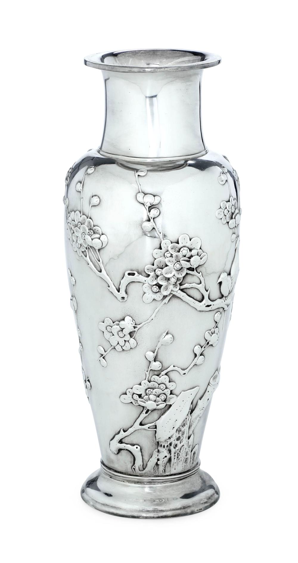 At Auction: Vaso Japanese style. Tiffany & Co., USA inizio XX secolo