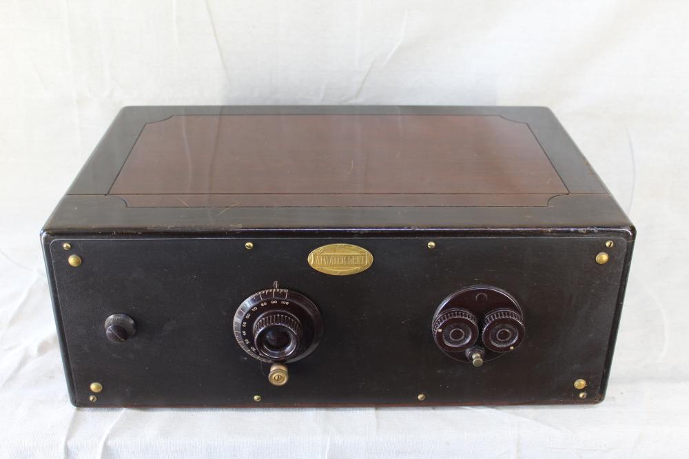 Bid Now: Atwater Kent Model 50 - August 6, 0122 10:00 AM EDT