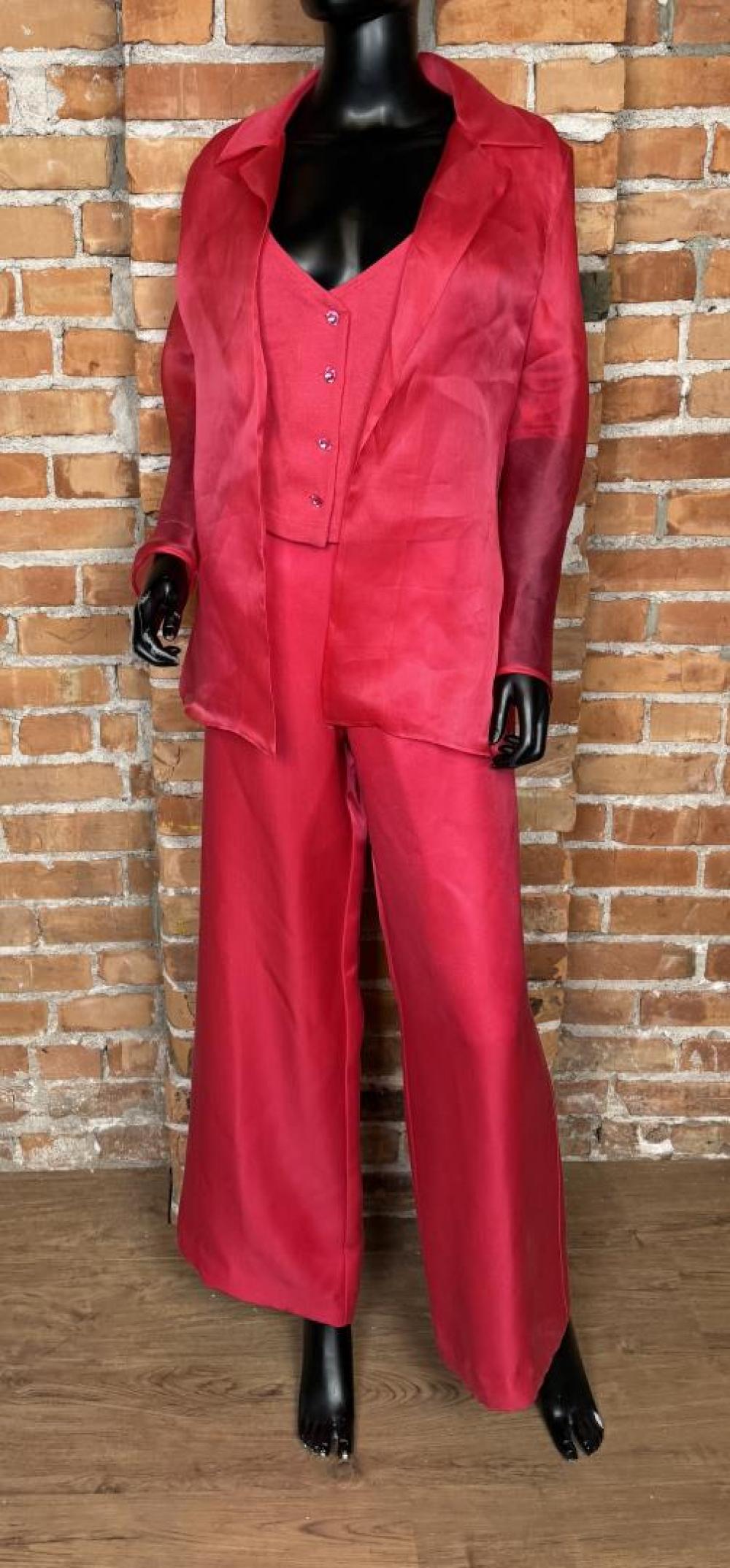 At Auction: Vintage Heidi Weisel 3 Piece Designer Set