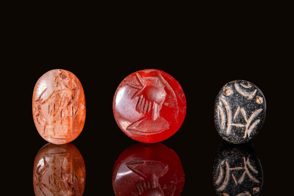 At Auction: GROUP OF ANCIENT STONE STAMP SEALS
