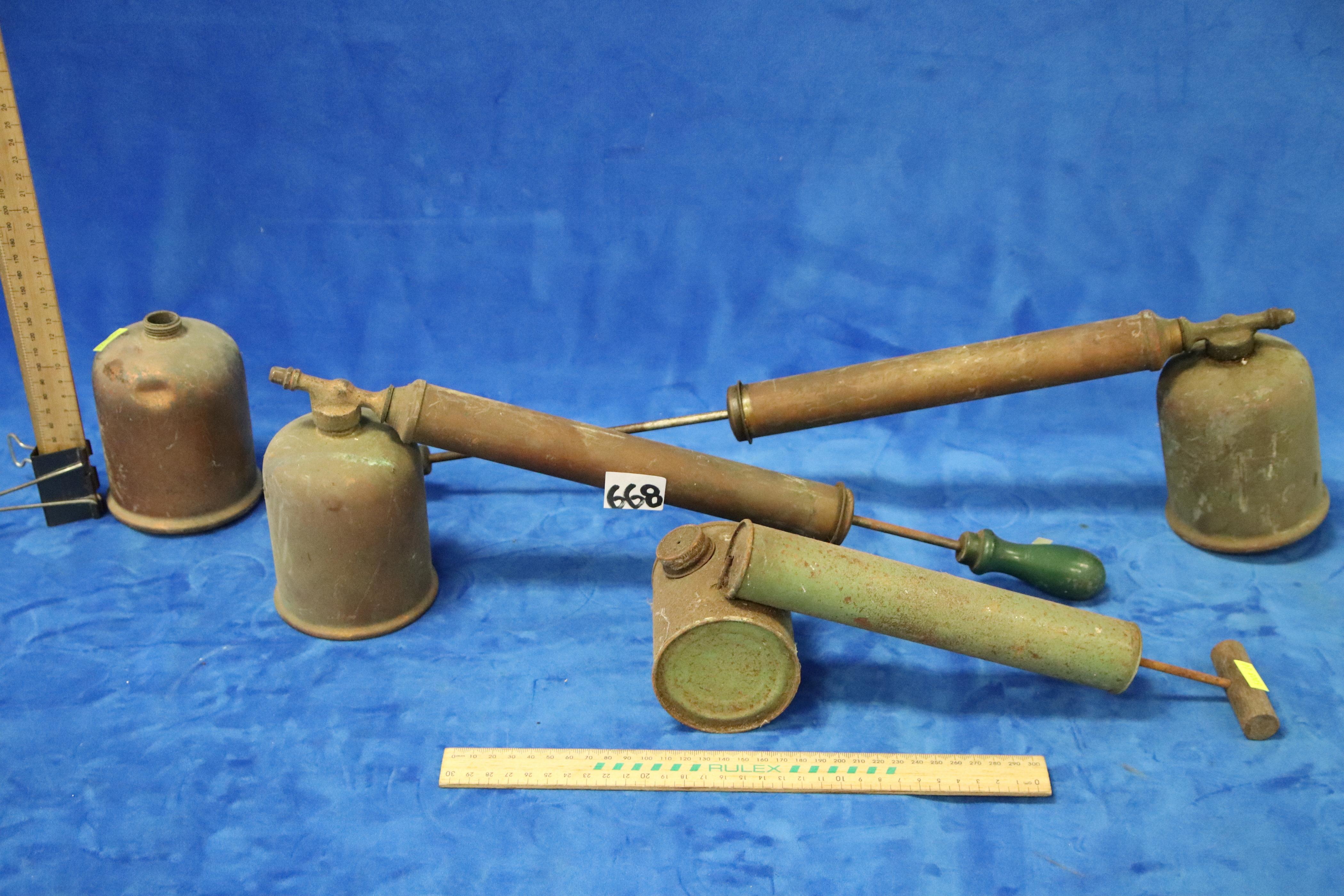 Lot - 3 OLD FLY SPRAYERS & CAN