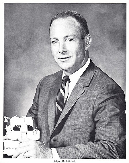 Lot - NASA PORTRAITS
