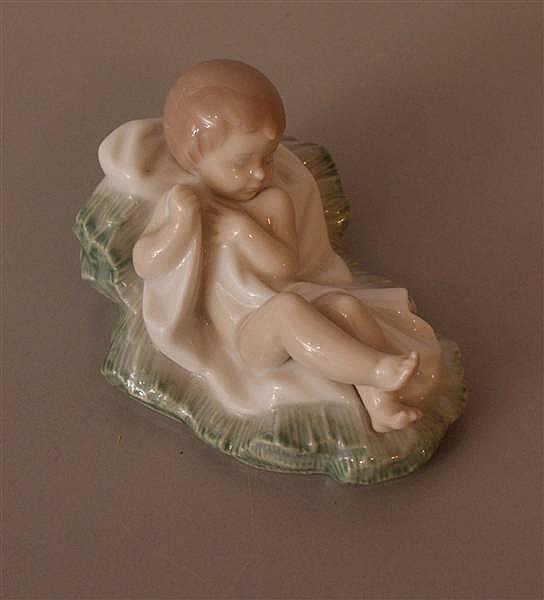 Lot - LLADRO FIGURINE baby Jesus, 4"l