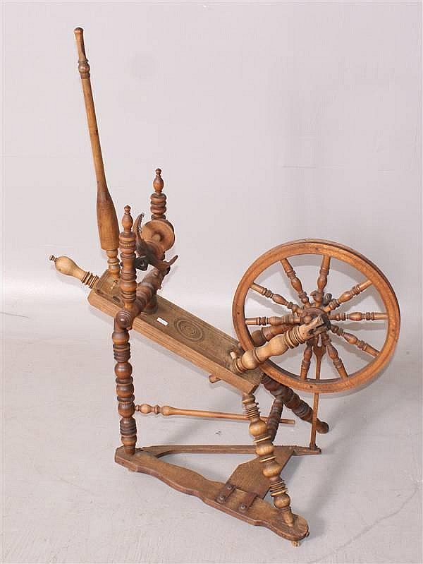 Lot - SMALL SPINNING WHEEL WITH CARVED CIRCLE ON BASE, 39"H