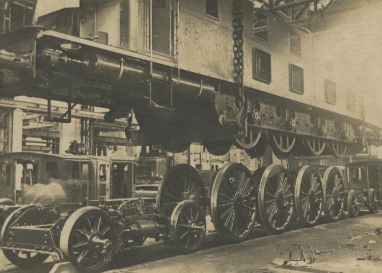 Lot - Antique Photography Locomotive assembly in Belgium, 1930's