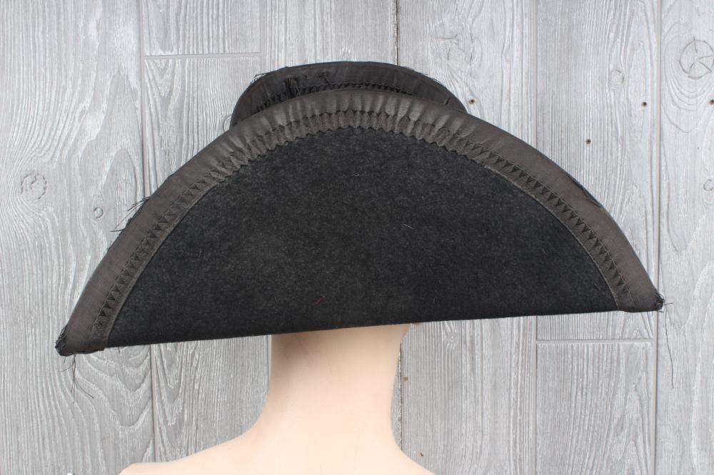 Sold At Auction: VINTAGE ITALIAN CARABINIERI BICORNE HAT