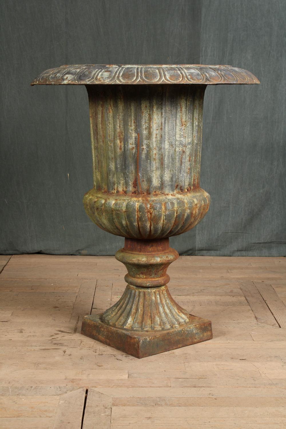 At Auction: LARGE SCALE CAST IRON CAMPANA FORM URN