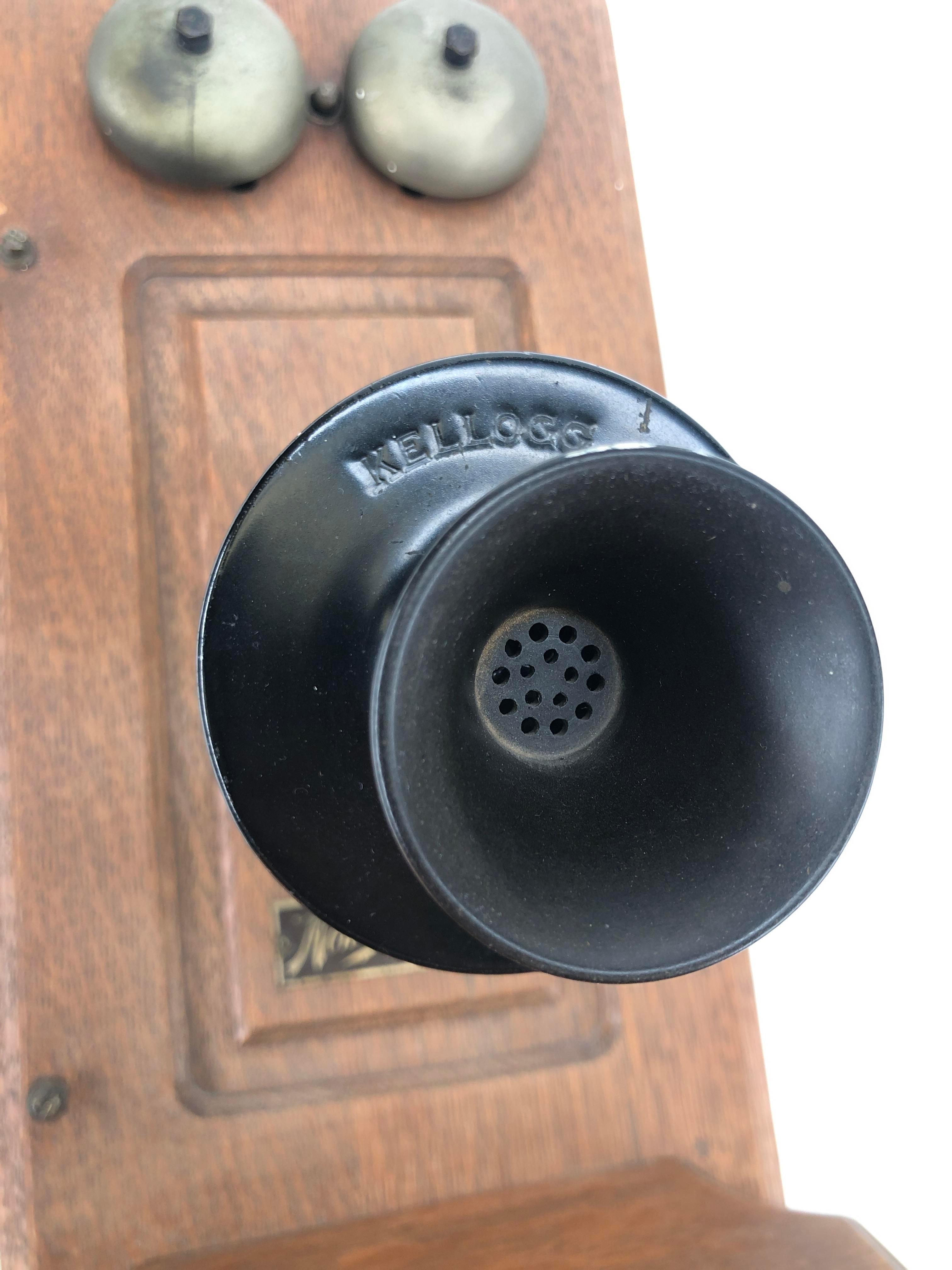 Lot - VINTAGE MONARCH HAND CRANK OAK WALL TELEPHONE