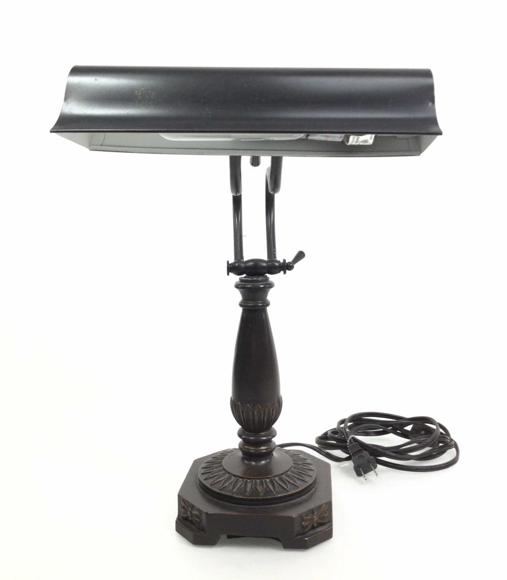 Lot - Bankers Style Desk Lamp
