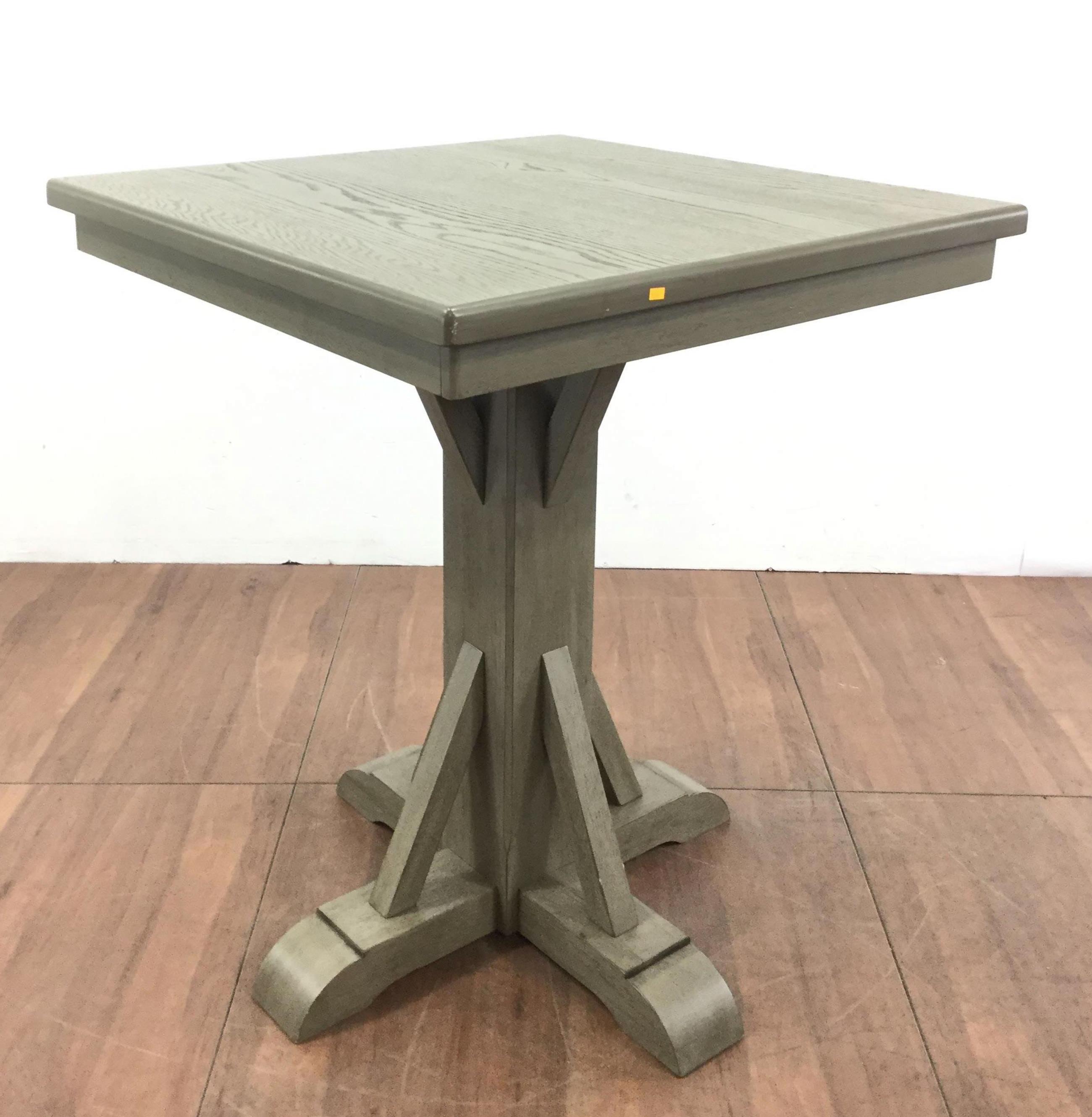 Lot - Traditional Oak Pub Style Pedestal Table