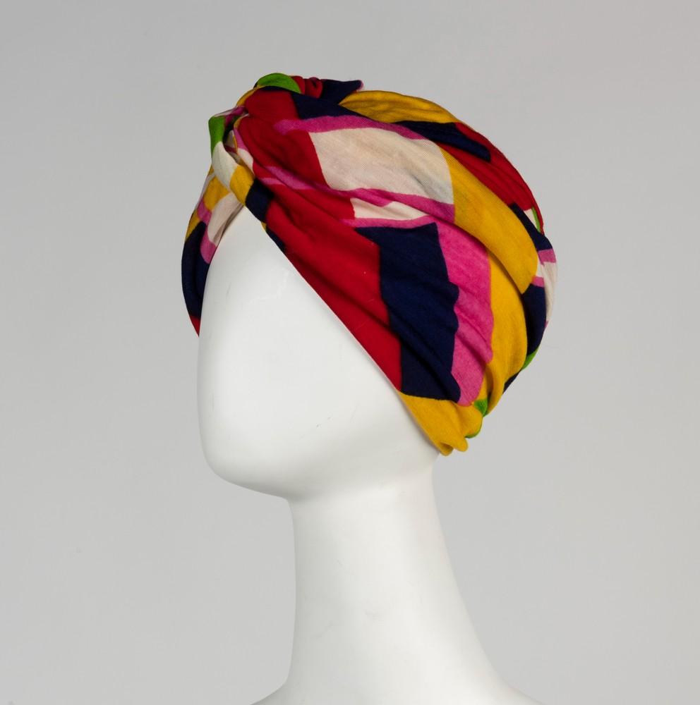 Lot - A COLLECTION OF VINTAGE 1960's TURBANS