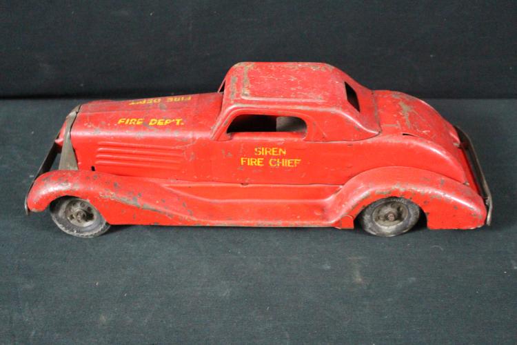 Sold at Auction: Marx Siren Fire Chief Pressed Steel Wind Up Toy Car