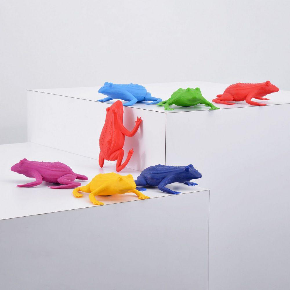 Sold at Auction: 7 Cracking Art Group RANA Frog Sculptures