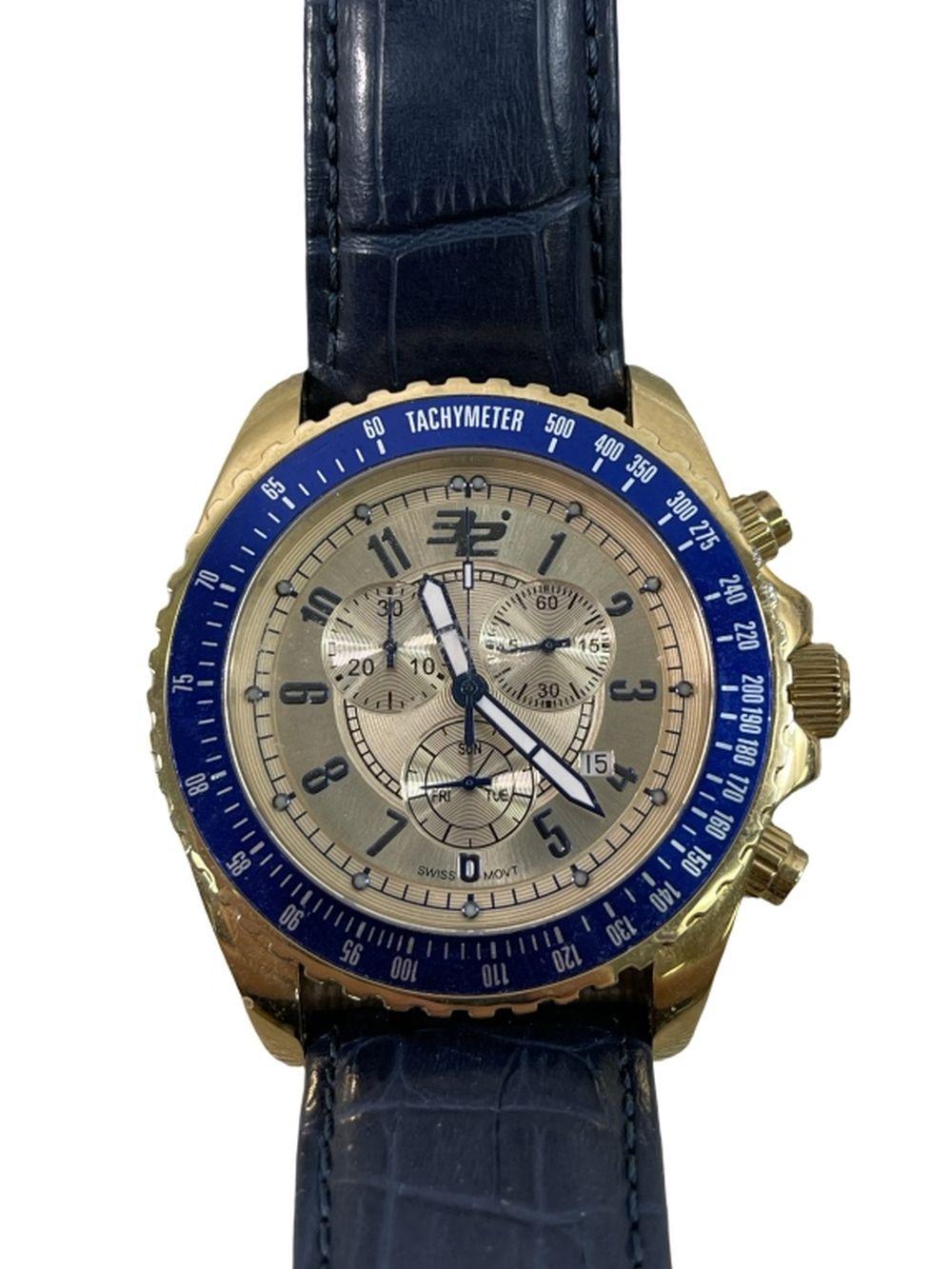 Lot - gold-tone 32 Degrees Leather Strap Men s Watch