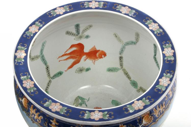 Lot - PAIR OF CHINESE PORCELAIN FISH BOWLS.