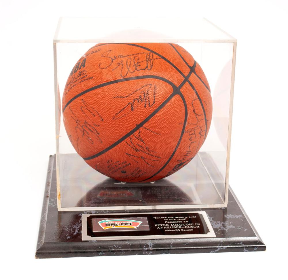 Lot - AUTOGRAPHED SPURS BASKETBALL