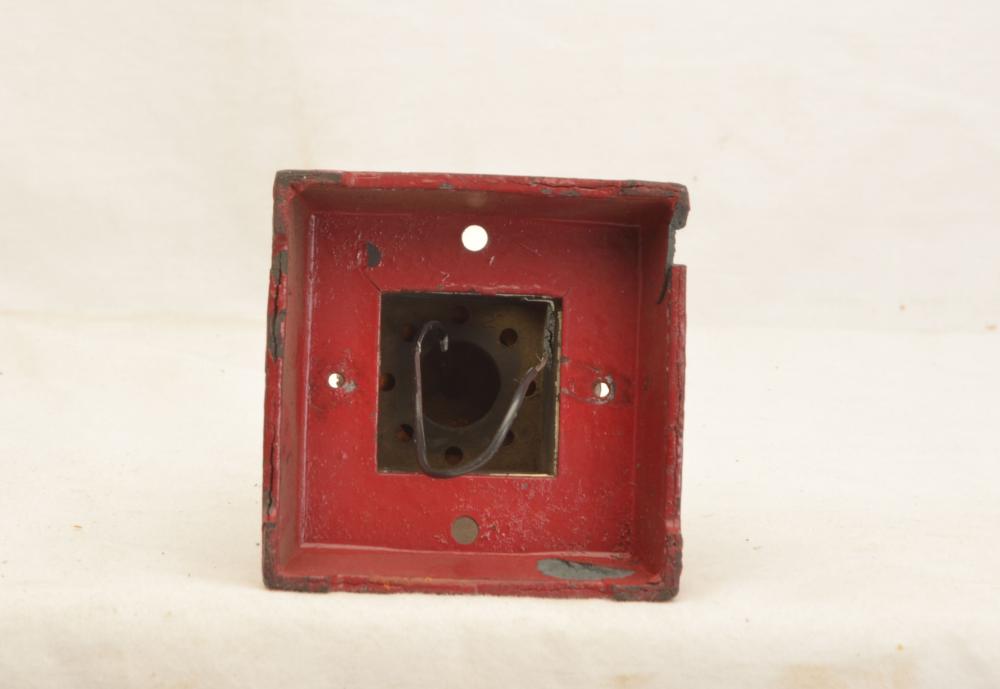 Sold Price: Ives Prewar 350 Die-Cast Maroon/White/Orange Traffic Signal ...