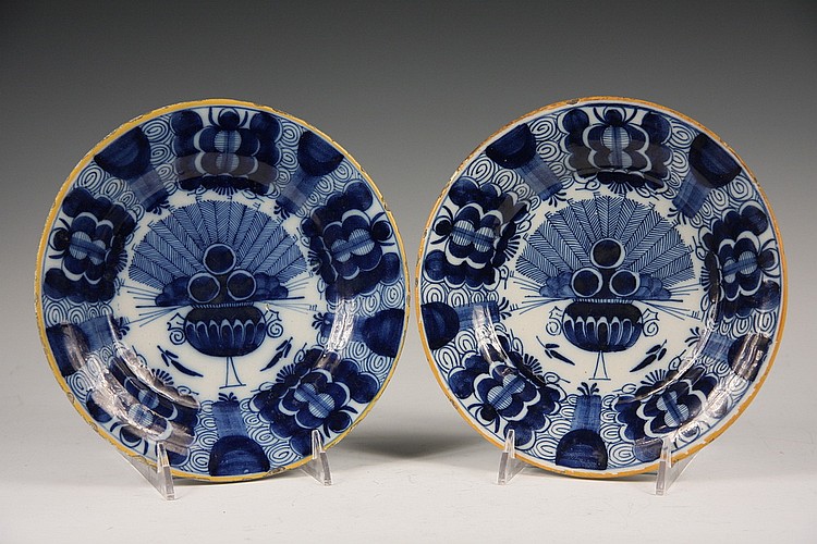 Lot - PAIR DUTCH DELFT PLATES - 18th c Dutch Delft Blue and White ...
