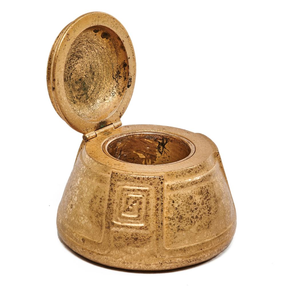 Lot - Tiffany Studios Modeled inkwell