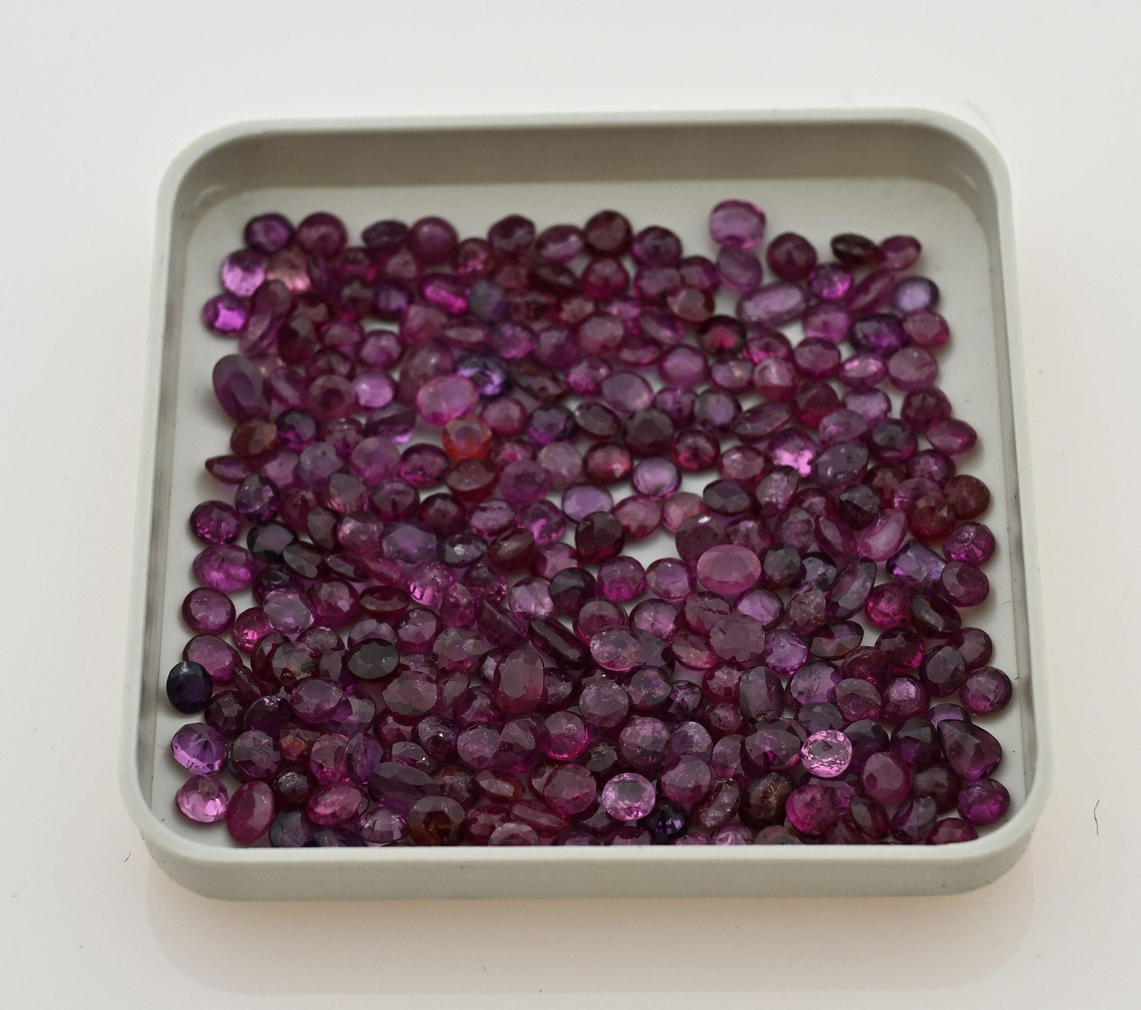 Bid Now: Lot rubies - January 4, 0123 10:00 AM CET